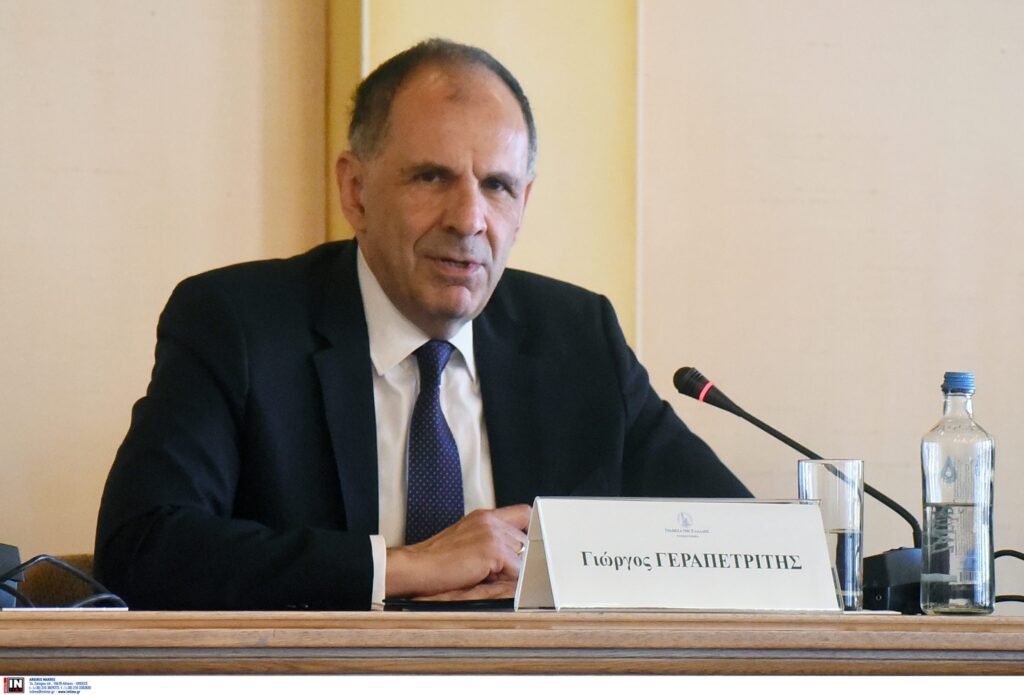 Ο υπουργός που δηλώνει "φιλέλληνας" και η...αναβολή της άσκησης ...